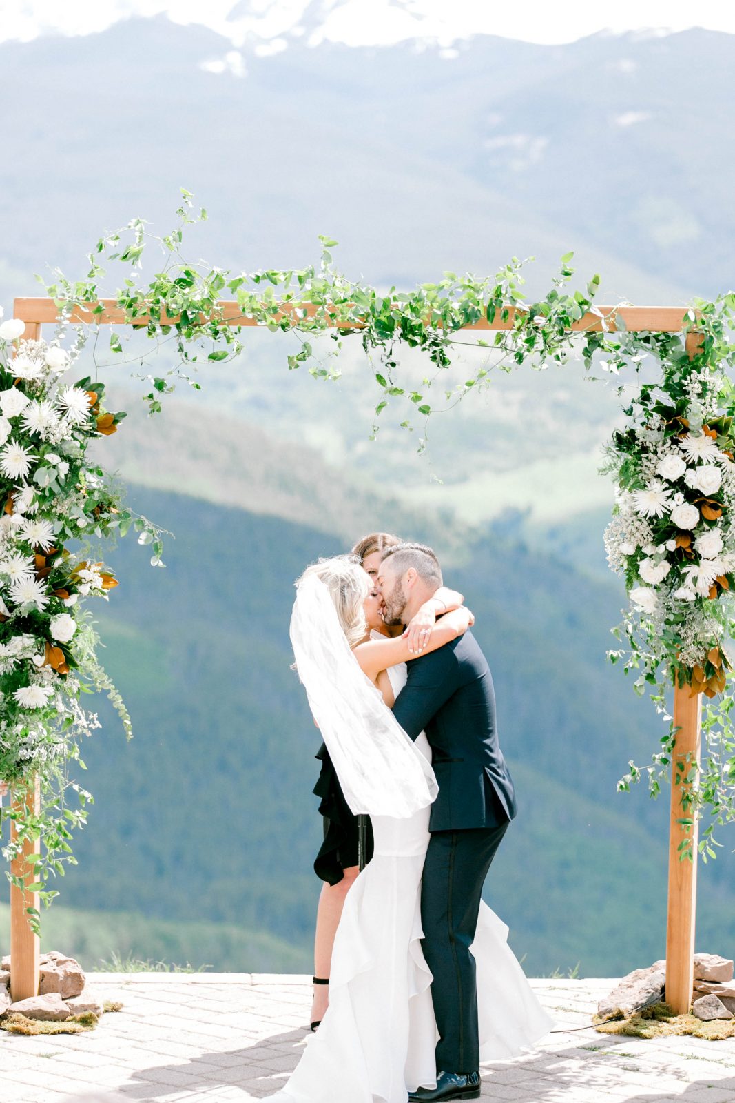 Vail Mountain Wedding Deck | Vail, CO - daniellerothphoto.com
